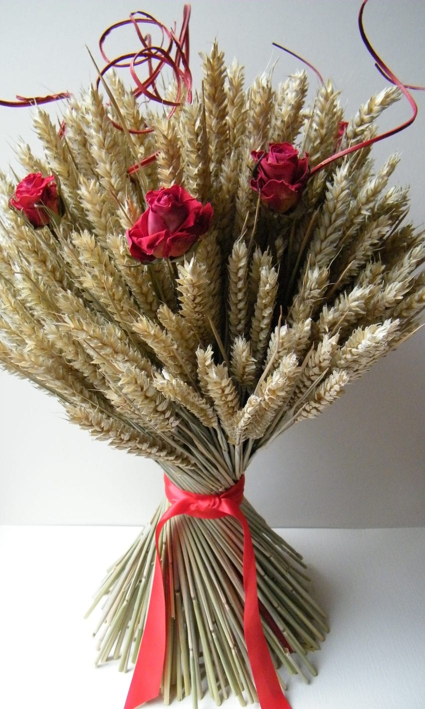 Make a seasonal wheat sheaf | Dried Flower Craft