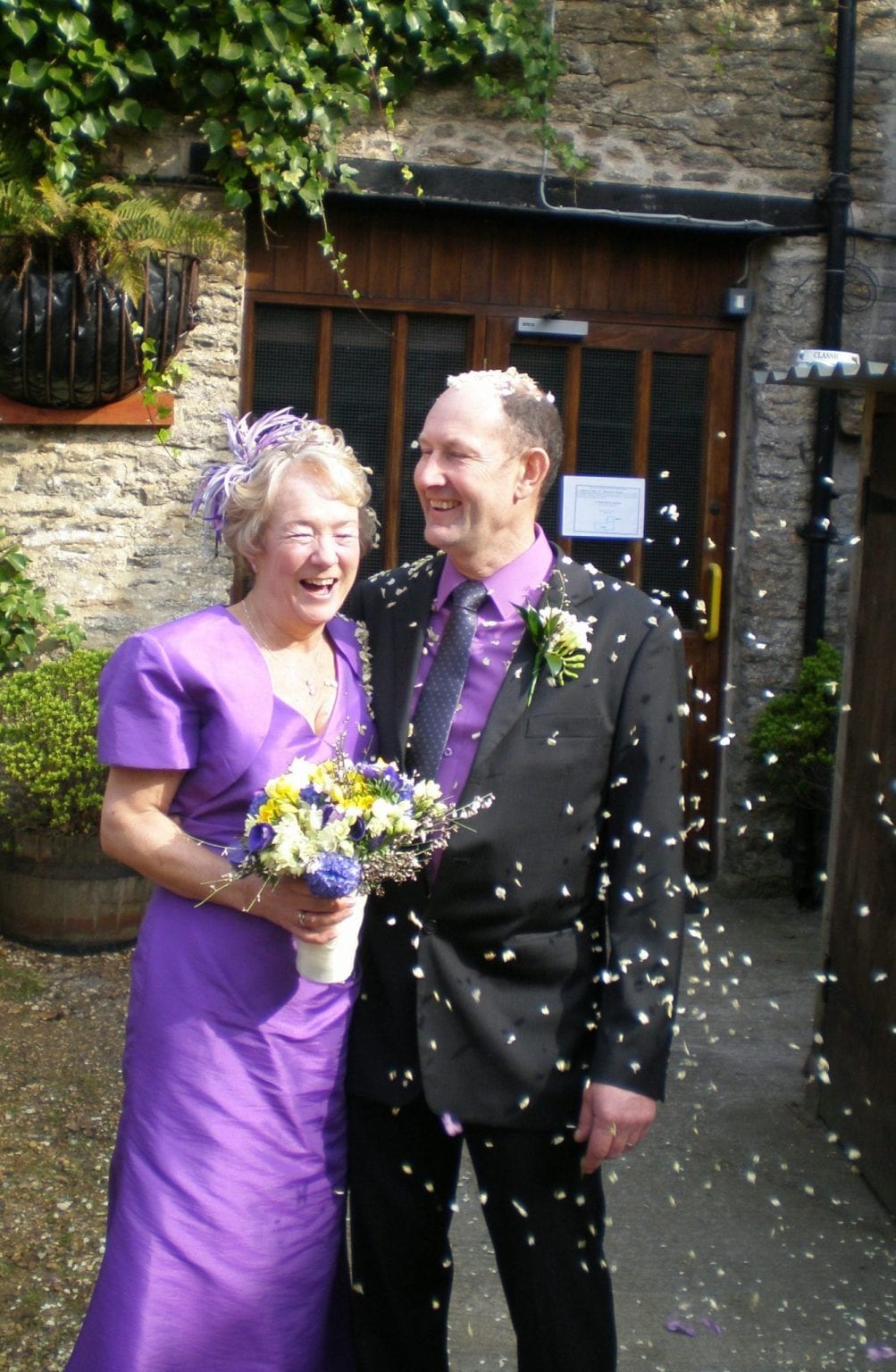 Natural wedding confetti from dried flower petals