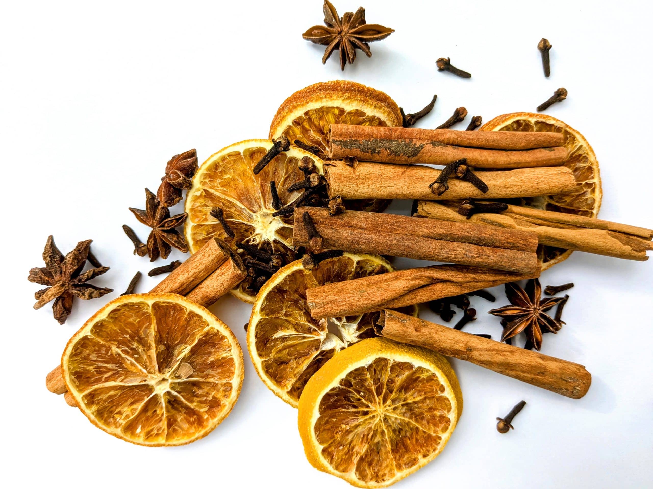 DIY Christmas potpourri ideas made from natural botanicals